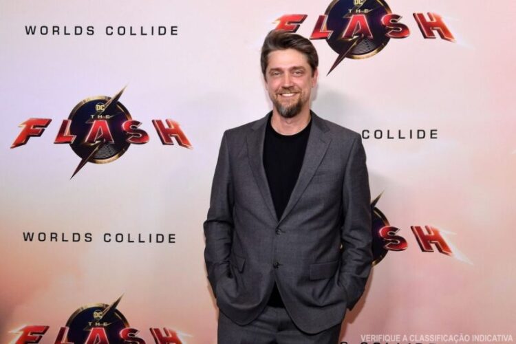 After Unfinished VFX Backlash, The Flash Director Says 'Distorted' CGI ...