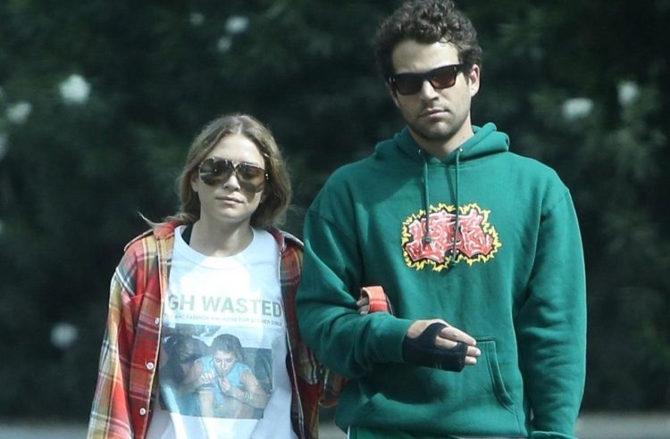 Elizabeth Olsen's Twin Sister Ashley Olsen's Secret Love Life: Did She ...