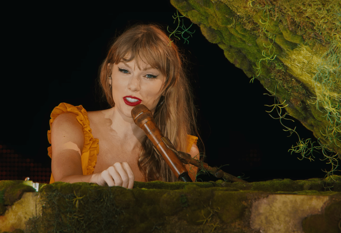 Taylor Swift Escapes a Scary Encounter With a Stalker as He Breaks into ...